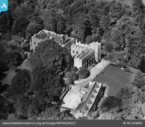 wpw038327 WALES (1932). View of Fonmon Castle, oblique aerial view. 5 ...