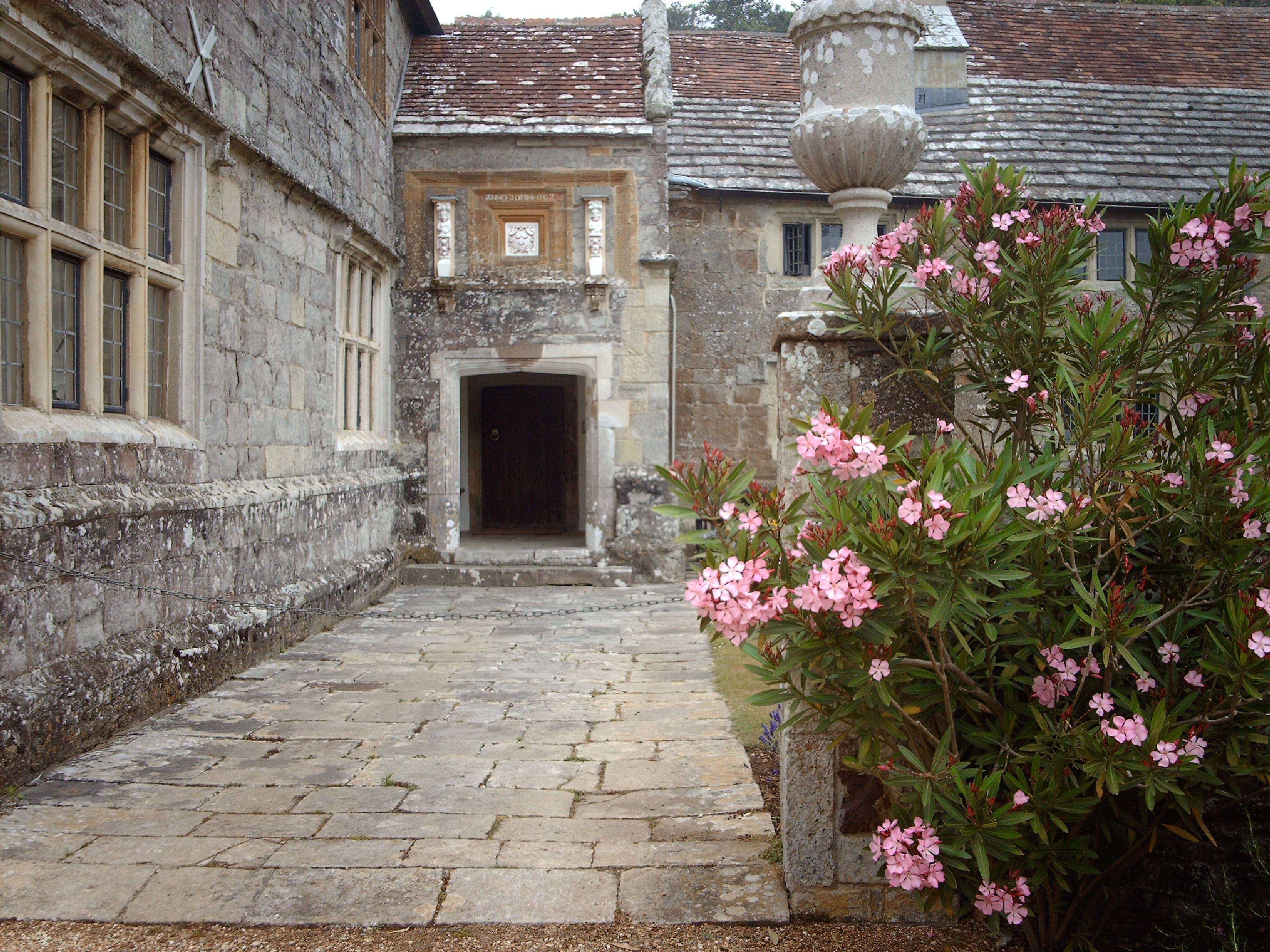 EAW015254 ENGLAND (1948). Mottistone Manor, Mottistone, 1948 | Britain ...