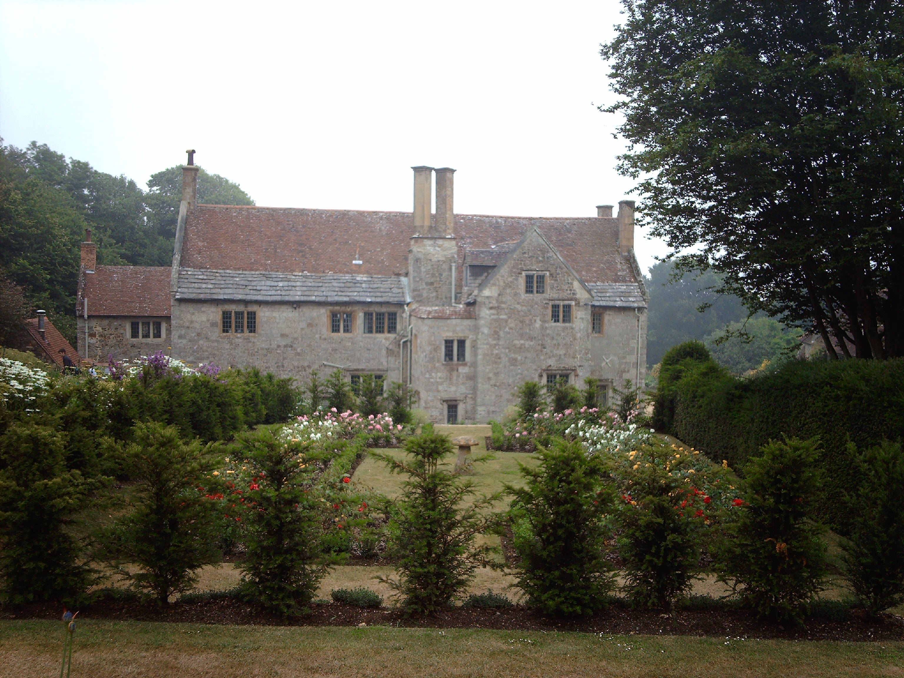 EAW015254 ENGLAND (1948). Mottistone Manor, Mottistone, 1948 | Britain ...