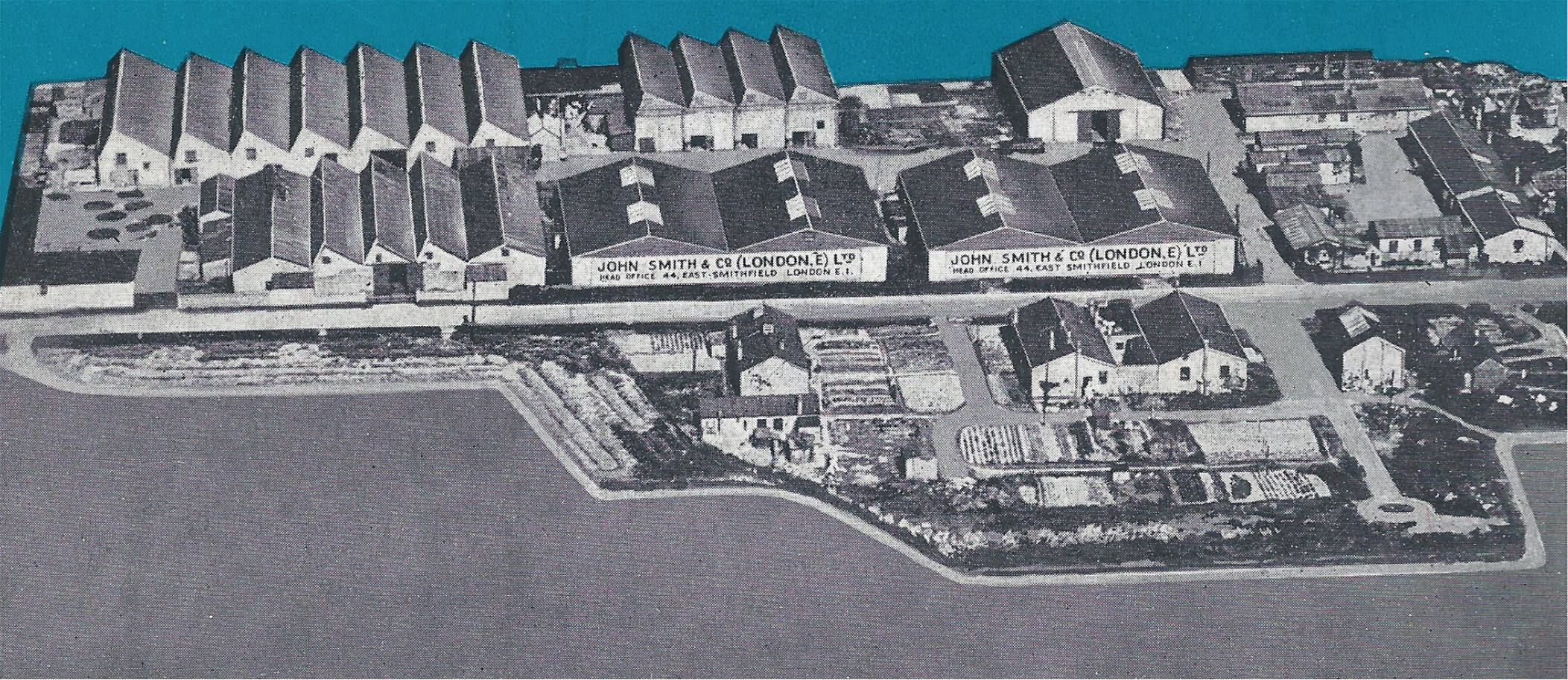 epw022358 ENGLAND (1928). Hainault Farm and the Hainault Tarpaulin ...