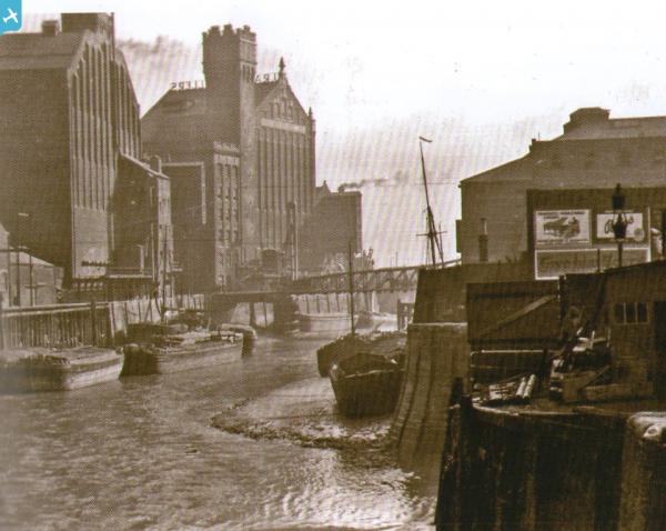 EPW036561 ENGLAND (1931). Garrison Side, Kingston upon Hull, 1931 ...