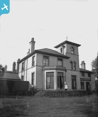 EPW057503 ENGLAND (1938). Houses at the junction of Highgate Road and ...