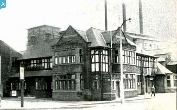 EAW012374 ENGLAND (1947). The Pilkington Brothers Ravenhead Glass Works ...