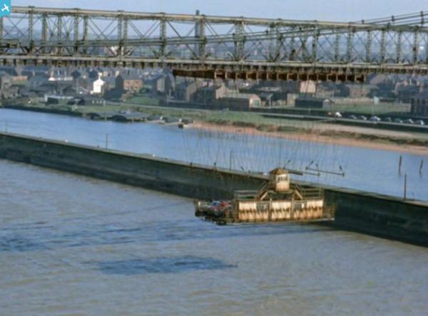 EAW049805 ENGLAND (1953). The Widnes Transporter Bridge and Runcorn ...