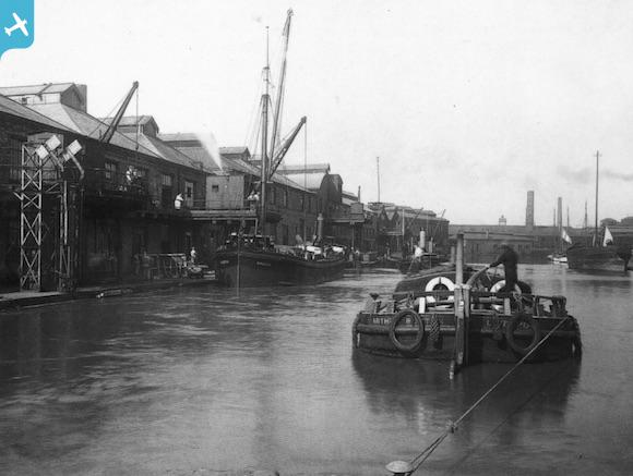eaw044937 ENGLAND (1952). The Runcorn Railway Bridge and Widnes ...